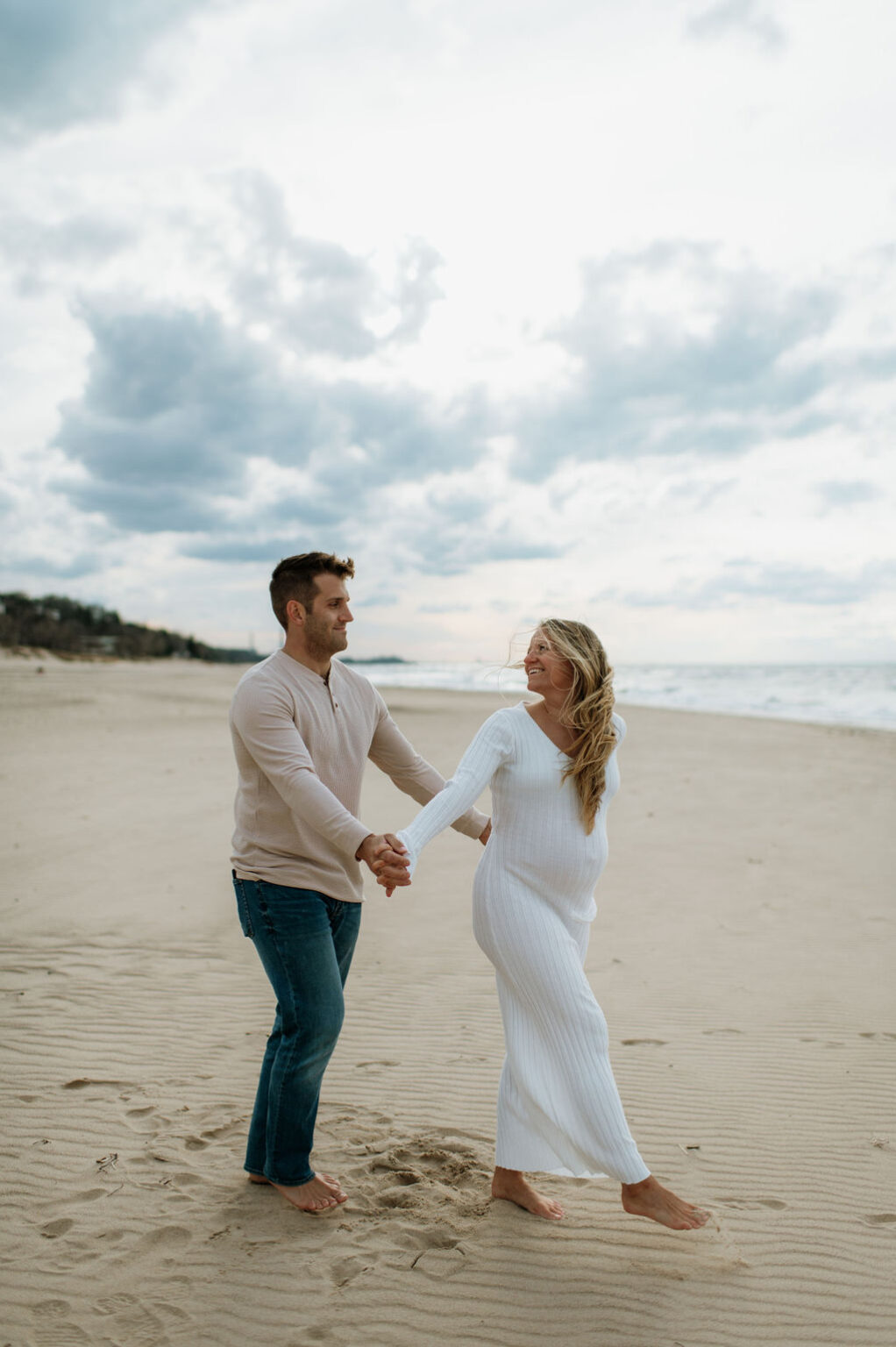 Windy Family/Maternity Photoshoot at Indiana Dunes National Park ...